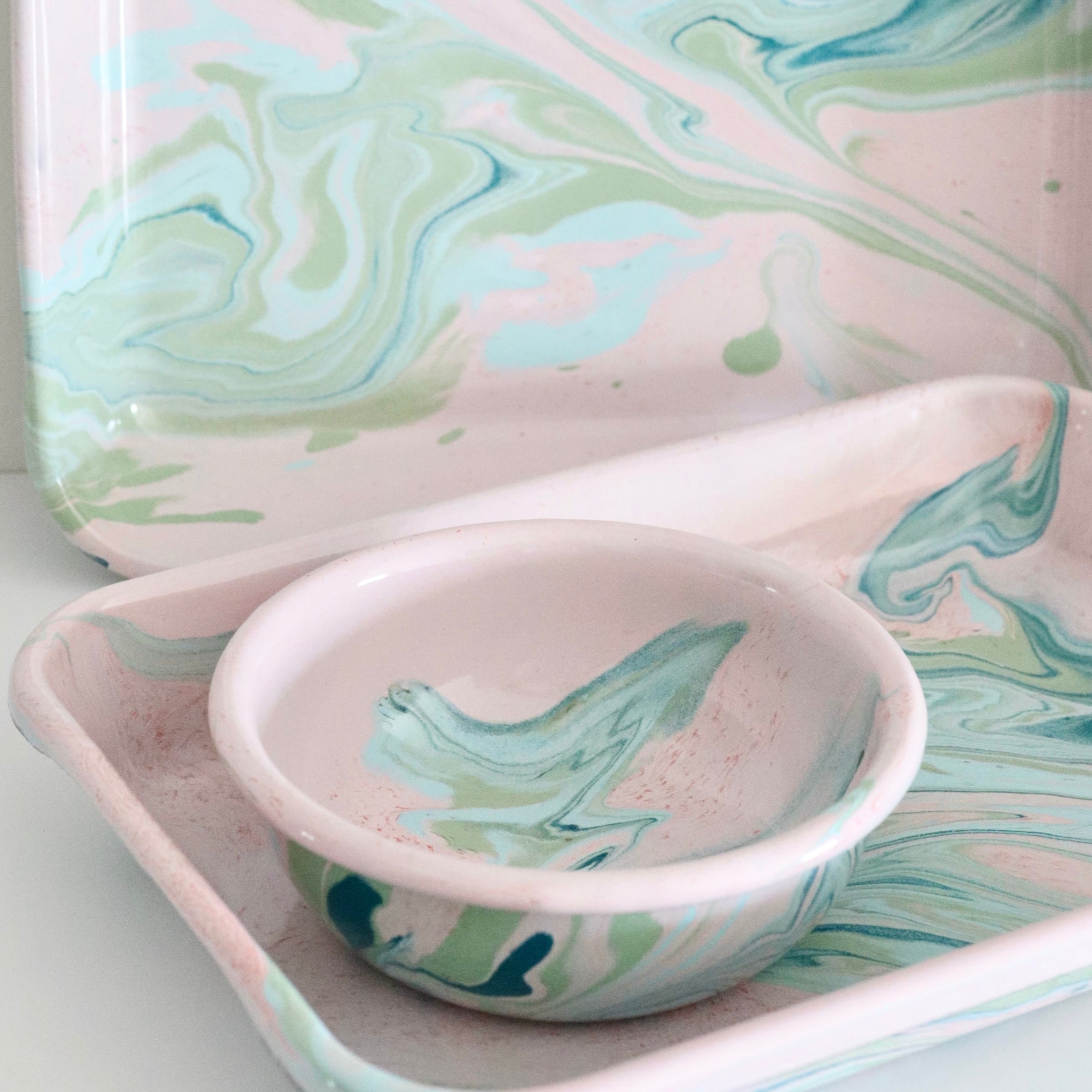 Bornn Enamelware Turkey | FUNSTY Toronto